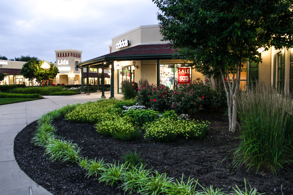 Shopping at Hagerstown Premium Outlets - Jen Jean-Pierre
